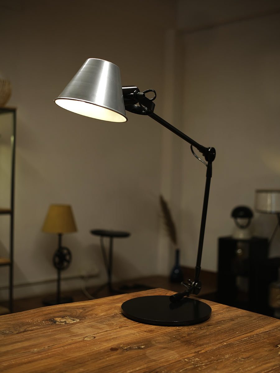FDL112 | Buy Desk Lamp Evo Modern Metal for Stylish Illumination – The ...