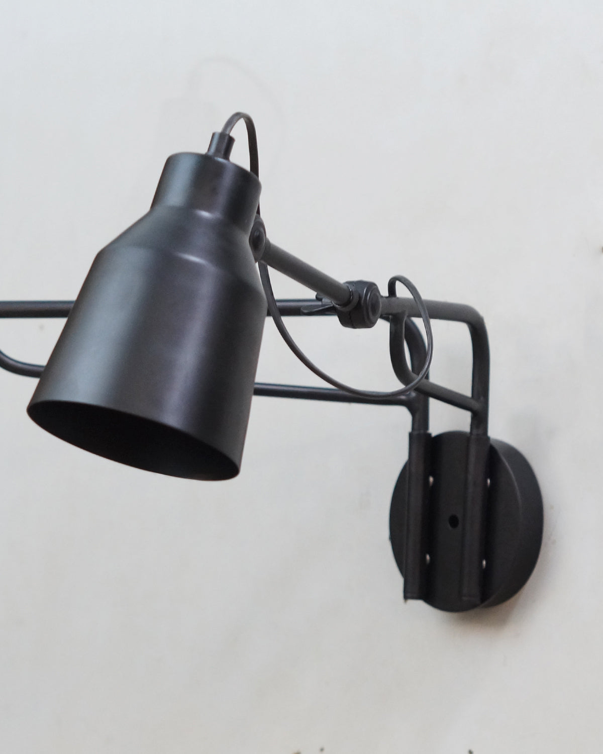 FSW222 Swivel Two-Lamp Wall Light – The Black Steel