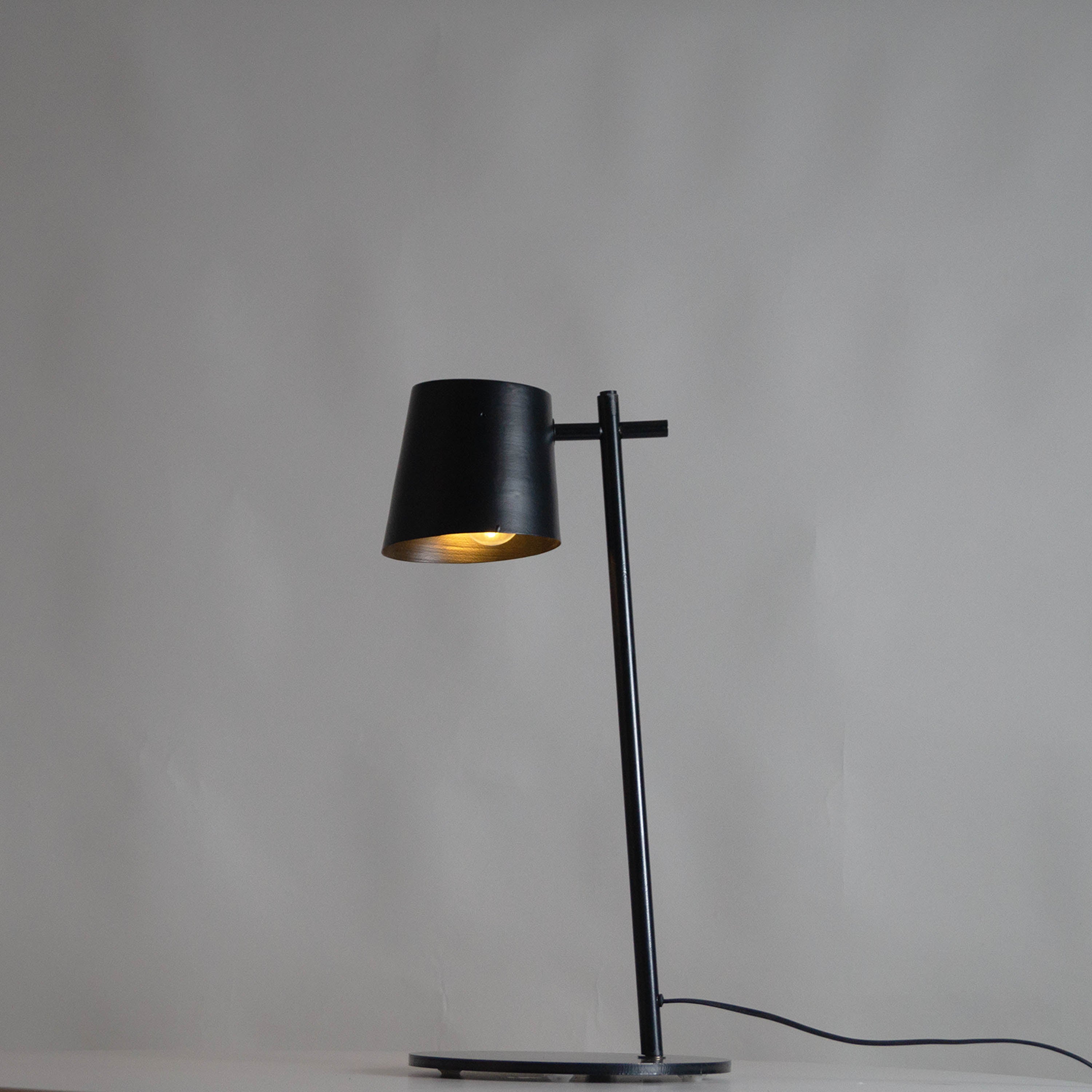 CDL128 Eclipse Desk Lamp – The Black Steel