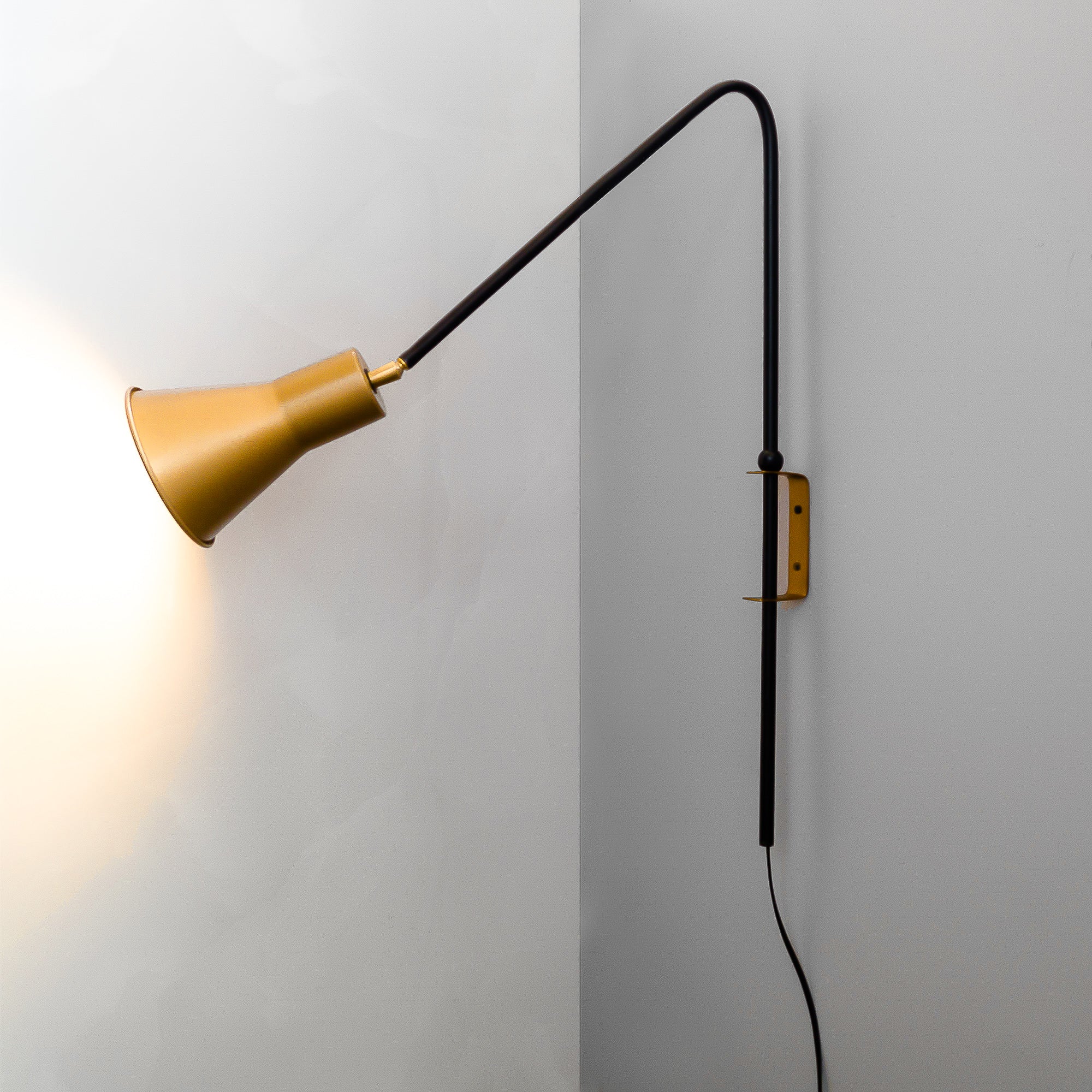 FSW203 Swivel Wall Sconce Adjustable Lampshade – The Black Steel