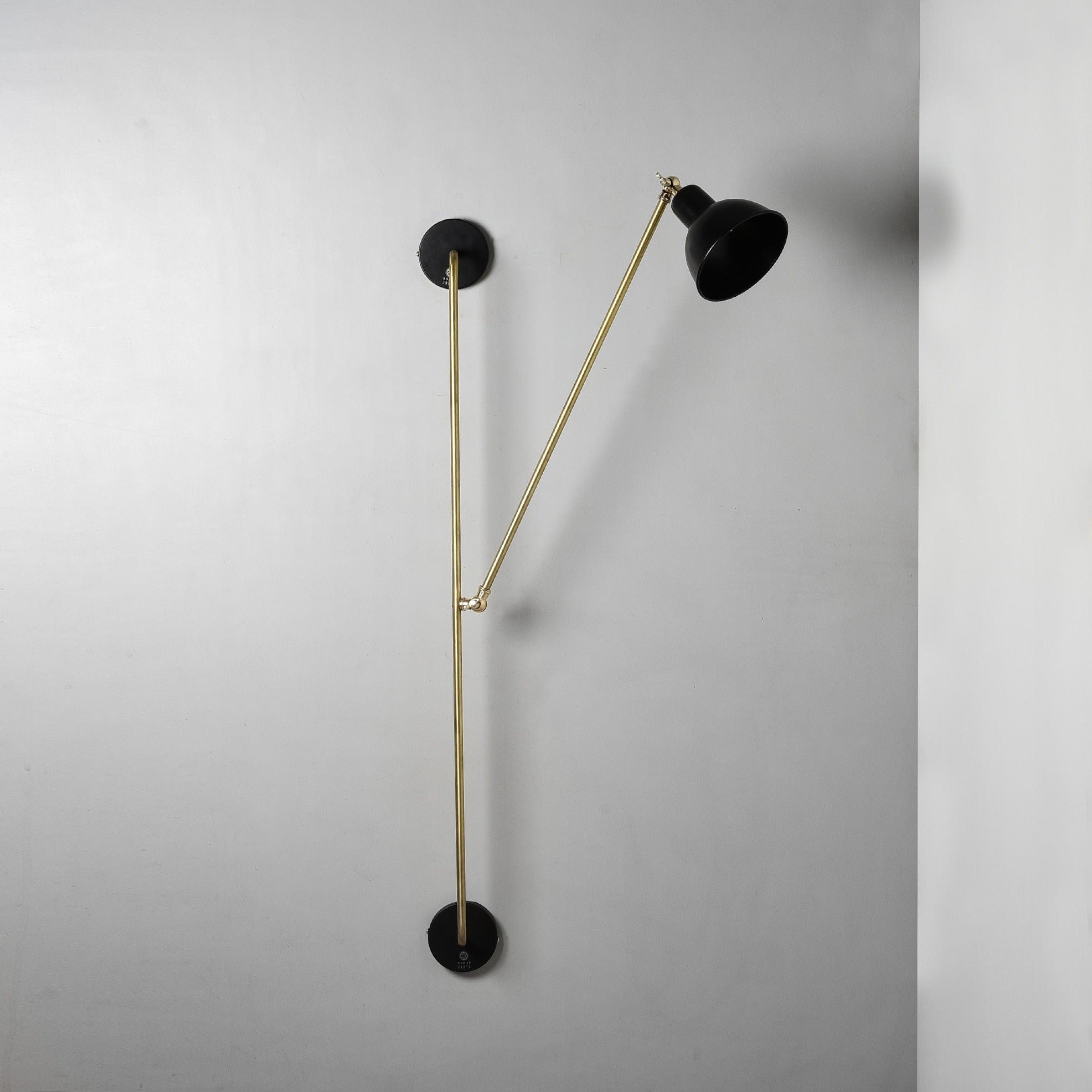 FSW214 Swing-Arm Corner Lamp – The Black Steel